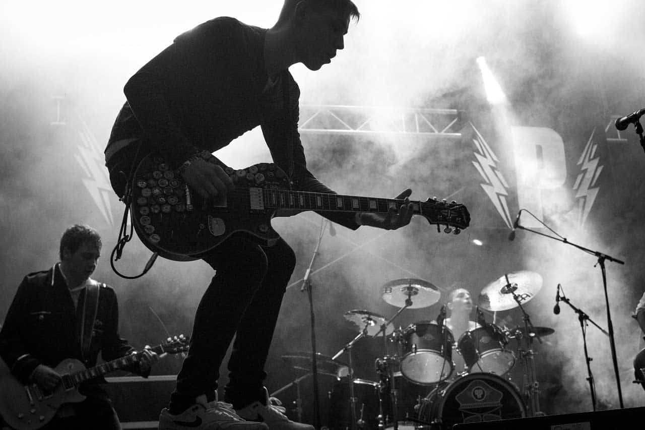Fog and Magic: The Art of Dry Ice Effects in Entertainment Applications ...